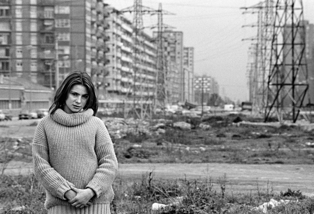 "Dona Situació Límit". As fotografías de "Colita" seguen a cabalgar ...